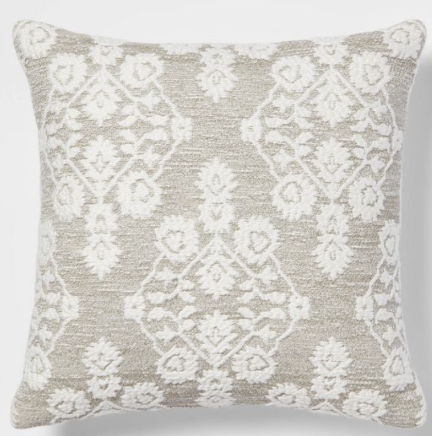THE ULTIMATE GUIDE TO NEUTRAL THROW PILLOWS FOR SUMMER YOU MUST SEE