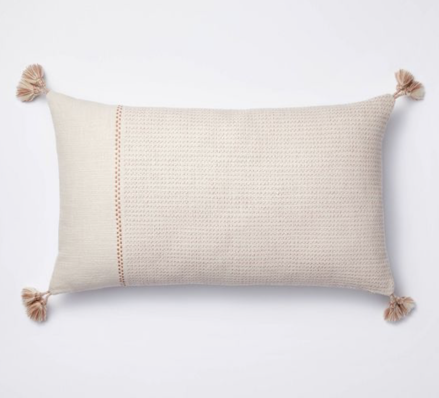THE ULTIMATE GUIDE TO NEUTRAL THROW PILLOWS FOR SUMMER YOU MUST SEE