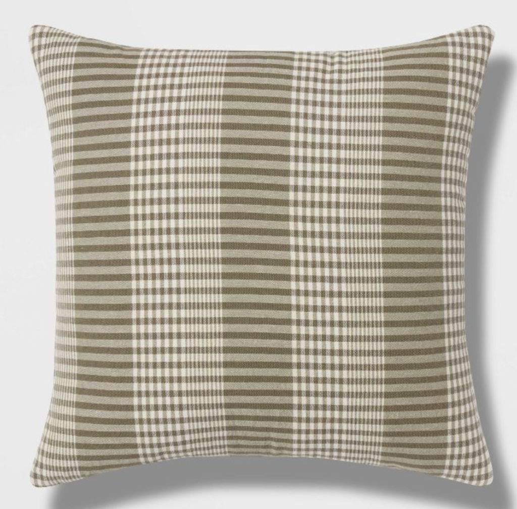 17 FALL PILLOWS FROM TARGET TO ADD TO YOUR FALL DECOR THAT YOU’RE GOING ...