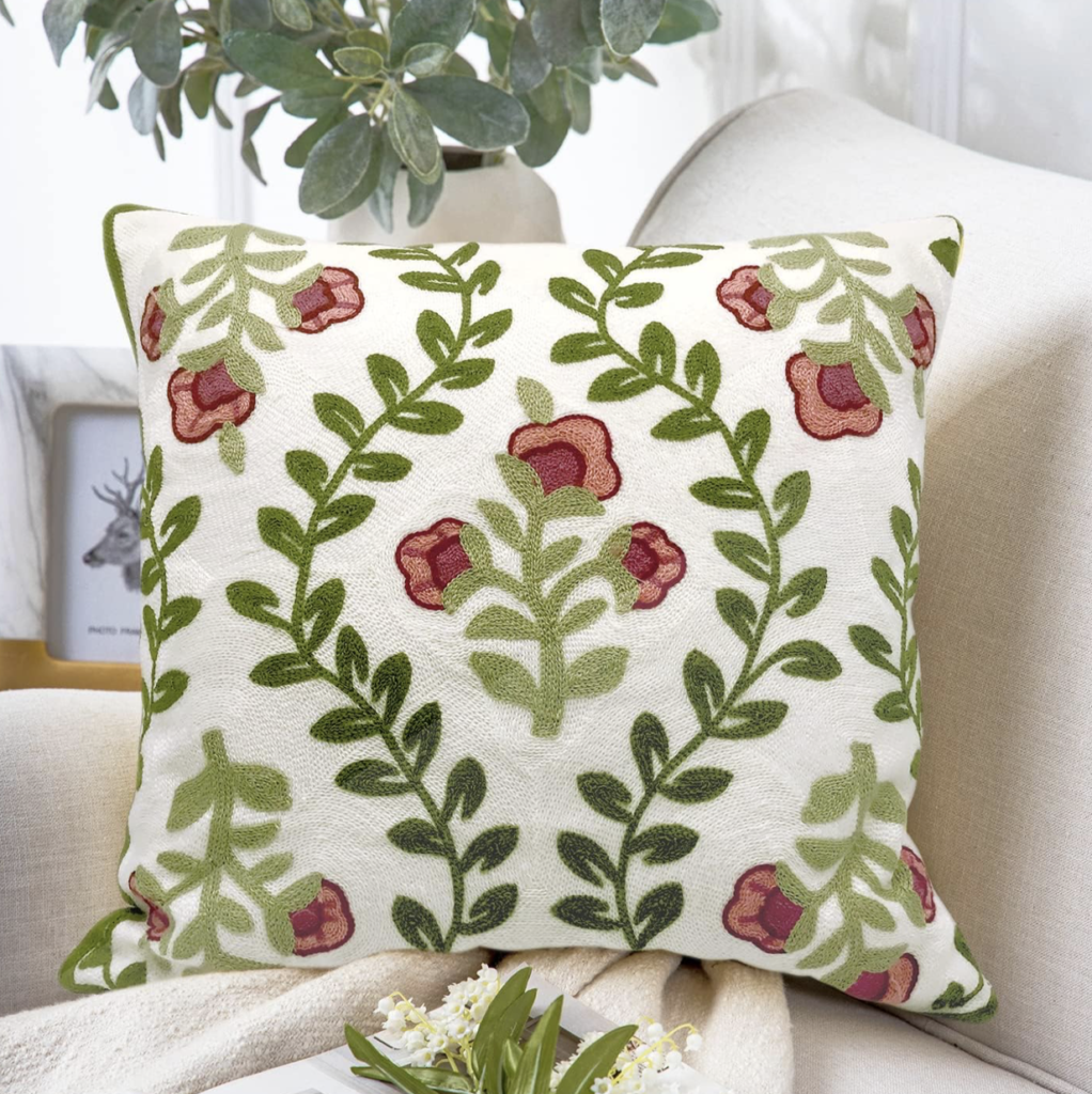 13+ Insanely Good Spring Pillows That You’ll Love - By Annabelle Rose